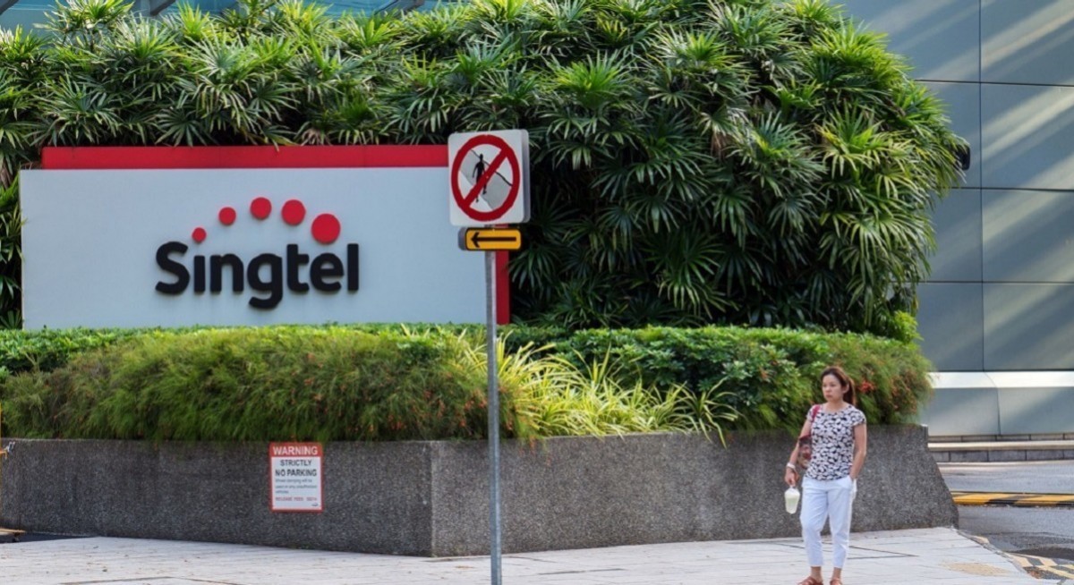 Singtel is first telco in Singapore to launch Zoom's newest communications solutions for enterprises